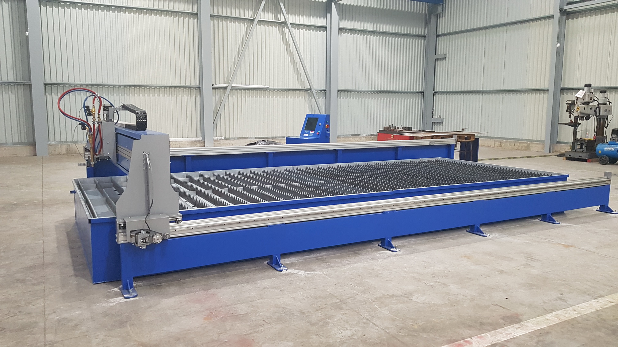 Masini CNC Debitat Plasma si Oxigaz Seria L – Legasprod